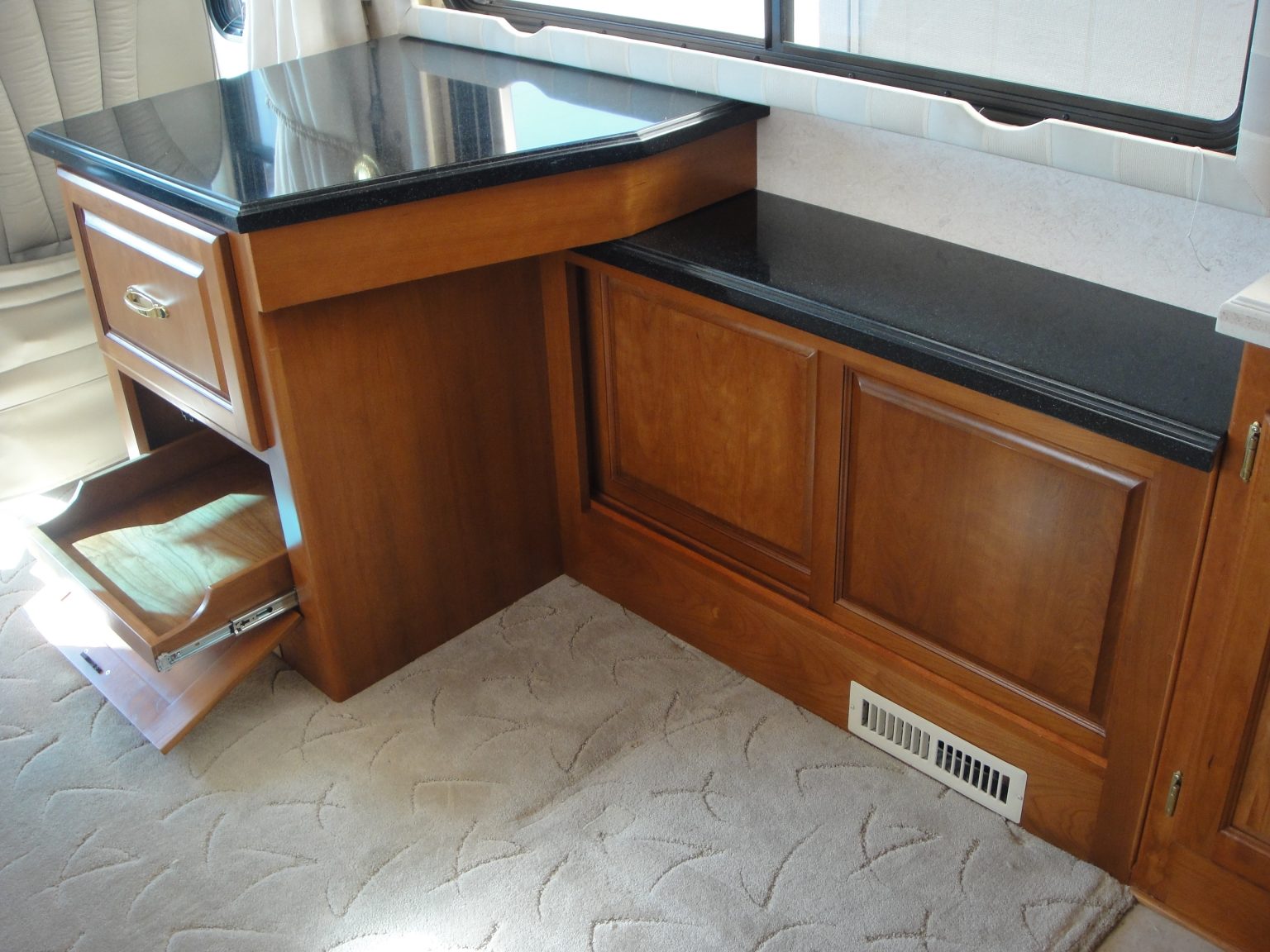 RV Adjustable Bed and Mattress | Adjustable Motorhome Tilt Bed Systems