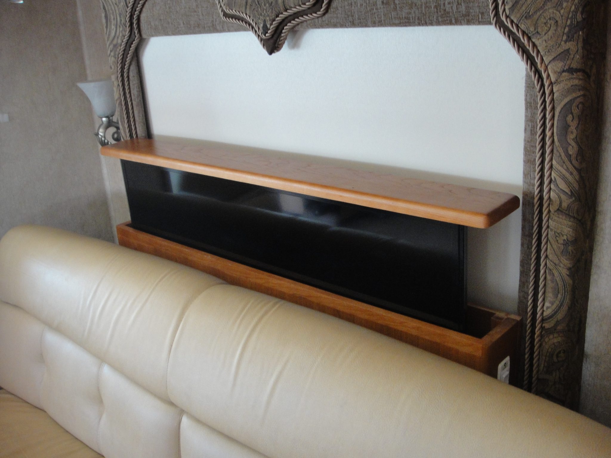 RV Adjustable Bed and Mattress | Adjustable Motorhome Tilt Bed Systems